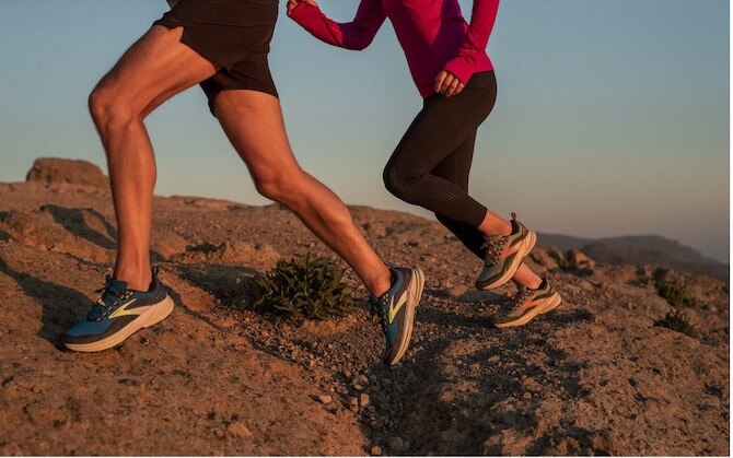 Benefits & Risks of Running with Weights | Training & Workouts | Brooks ...