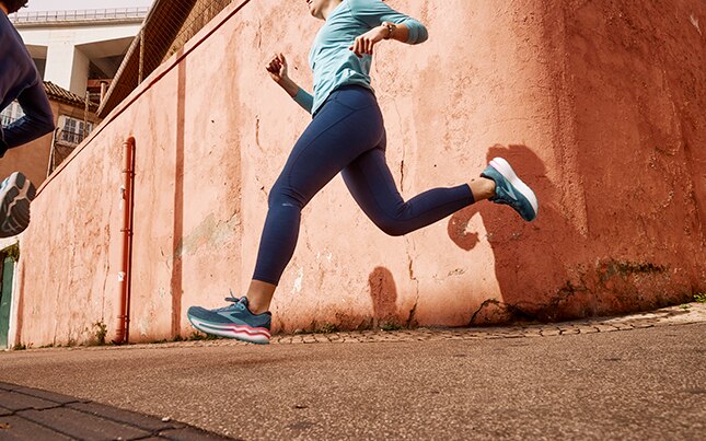 Overpronation vs underpronation running shoes | Brooks Running